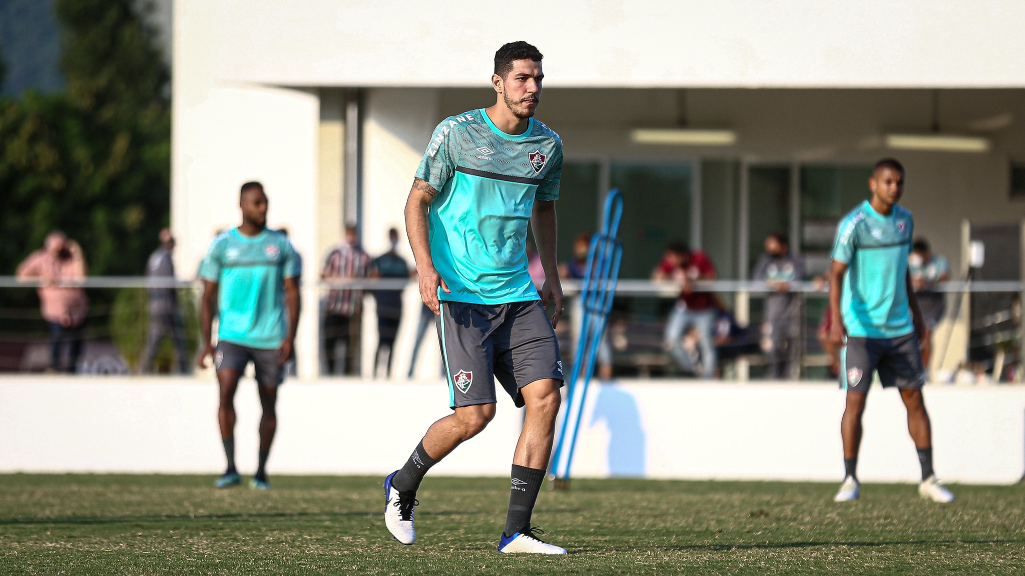 官方：弗鲁米嫩塞与巴西国奥成员尼诺续约_PP视频体育频道